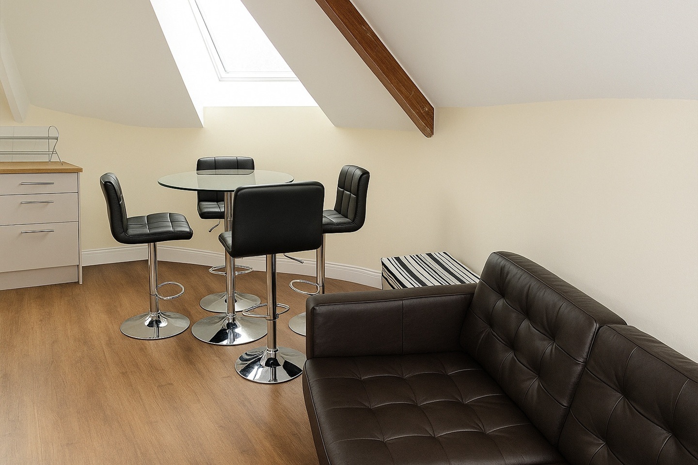 Bristol - 4 Bed Flat, Clifton, BS8 - To Rent Now for £3,000.00 p/m