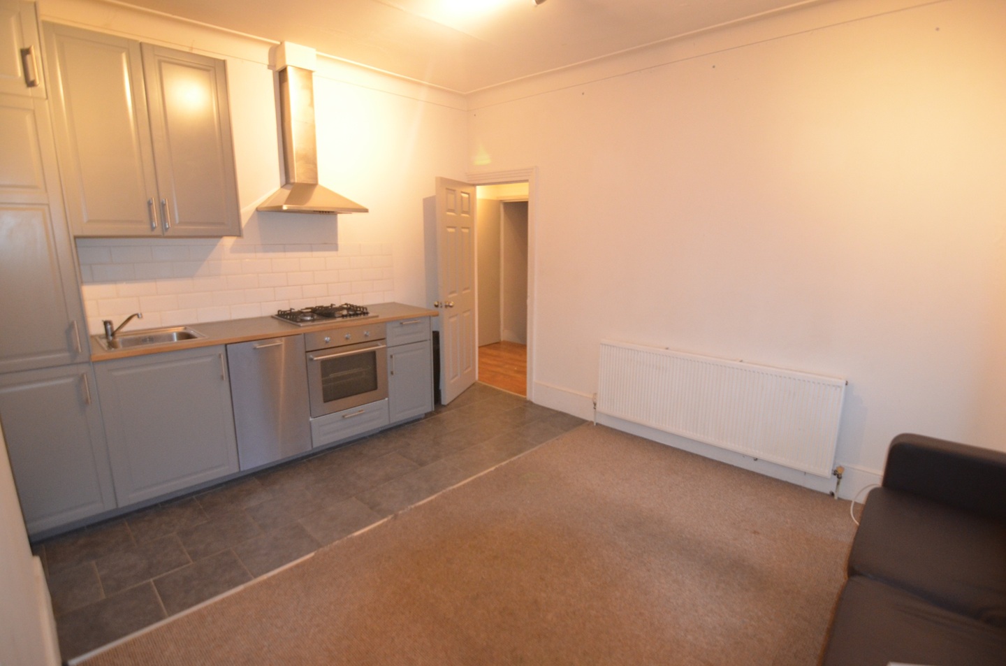 London - 2 Bed Flat, Clova Road, E7 - To Rent Now for £1,650.00 p/m