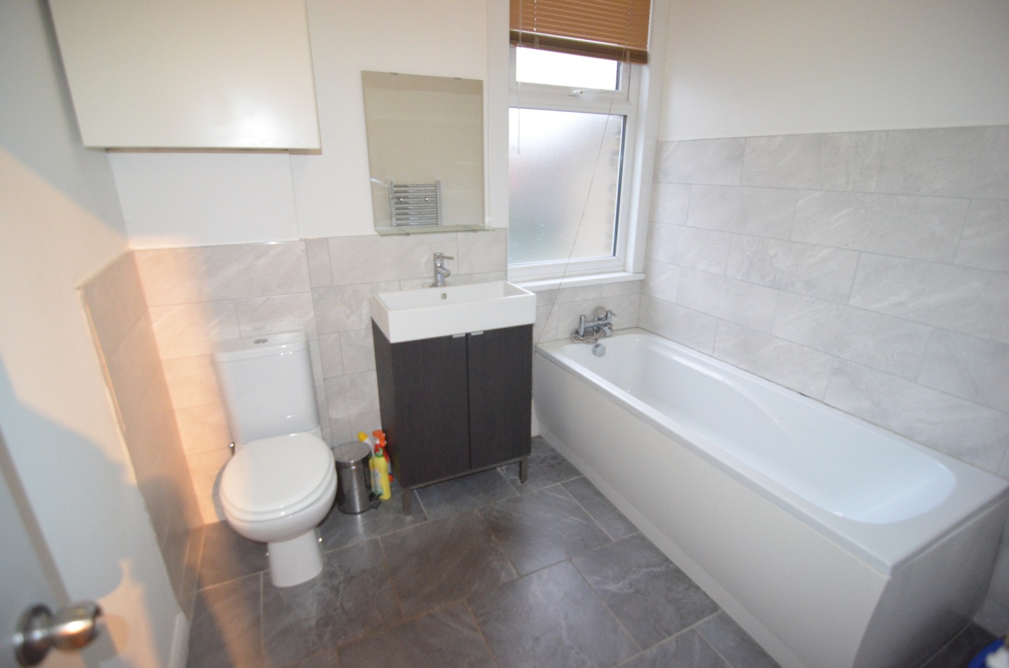 London - 2 Bed Flat, Clova Road, E7 - To Rent Now for £1,650.00 p/m