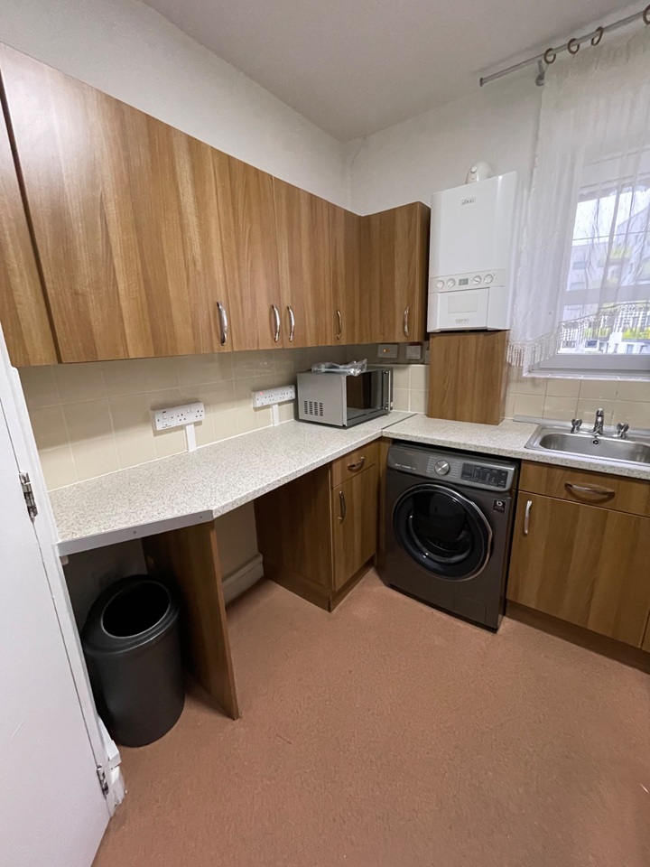 London - 3 Bed Flat, Lilford House, SE5 - To Rent Now for £2,700.00 p/m