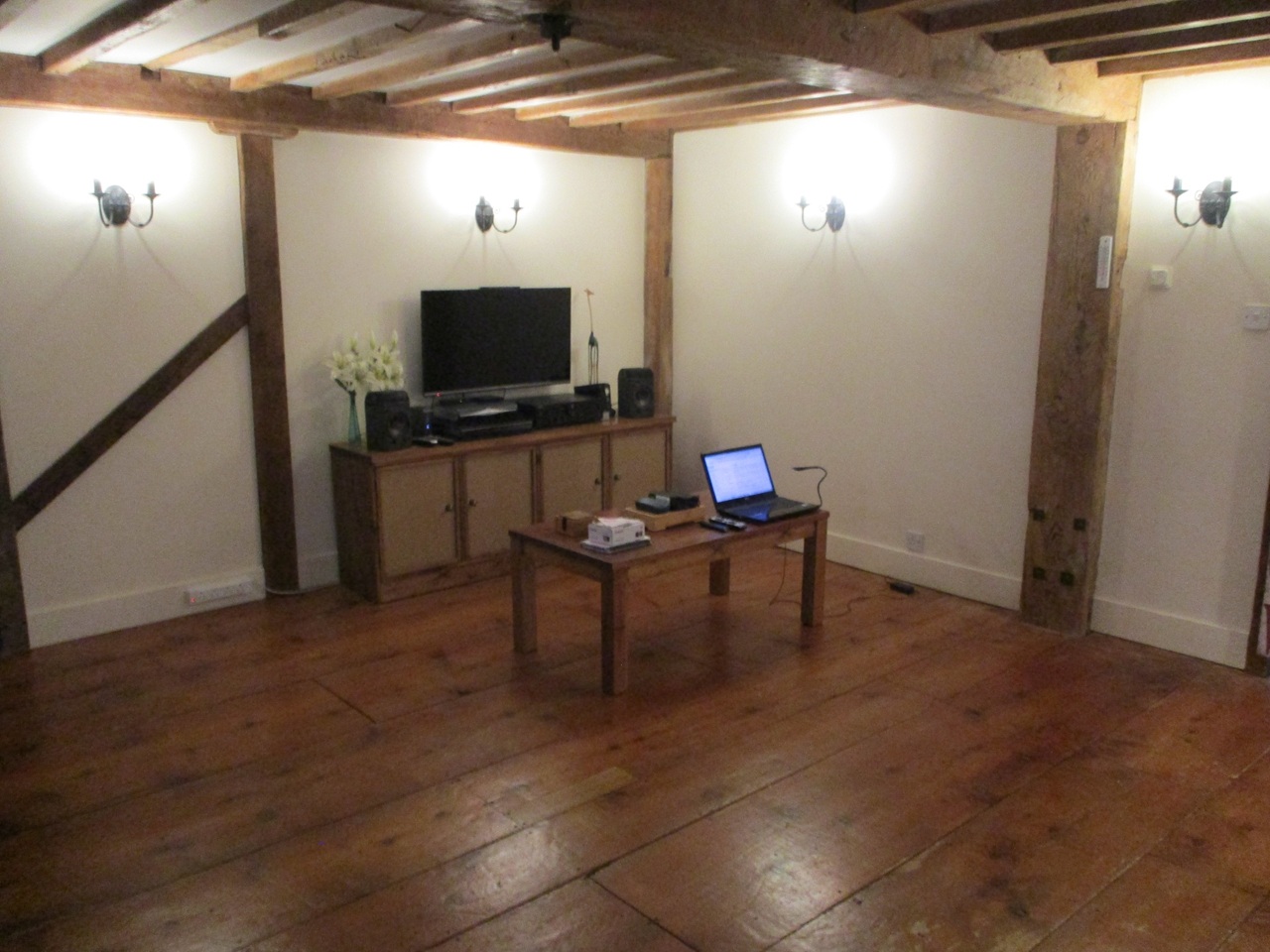Iden Green, Cranbrook - 3 Bed Flat, Wandle Mill, TN17 - To Rent Now for ...