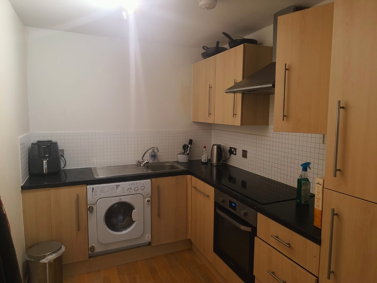 Hull - 2 Bed Flat, Spring Bank Street, HU2 - To Rent Now for £650.00 p/m
