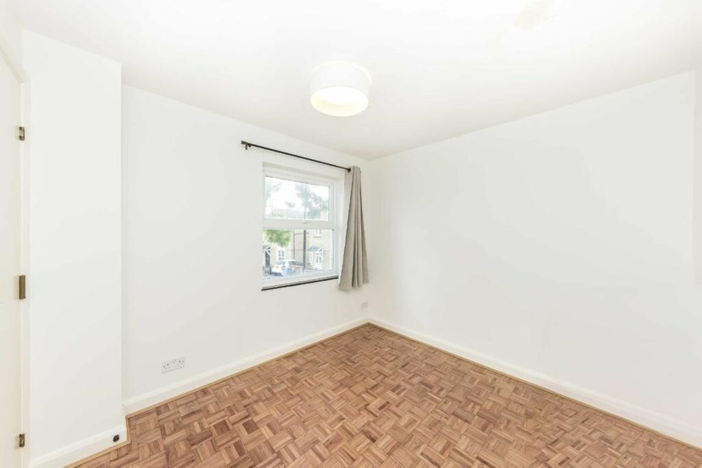 London - 2 Bed Maisonette, Wordsworth Road, SE1 - To Rent Now for £ ...