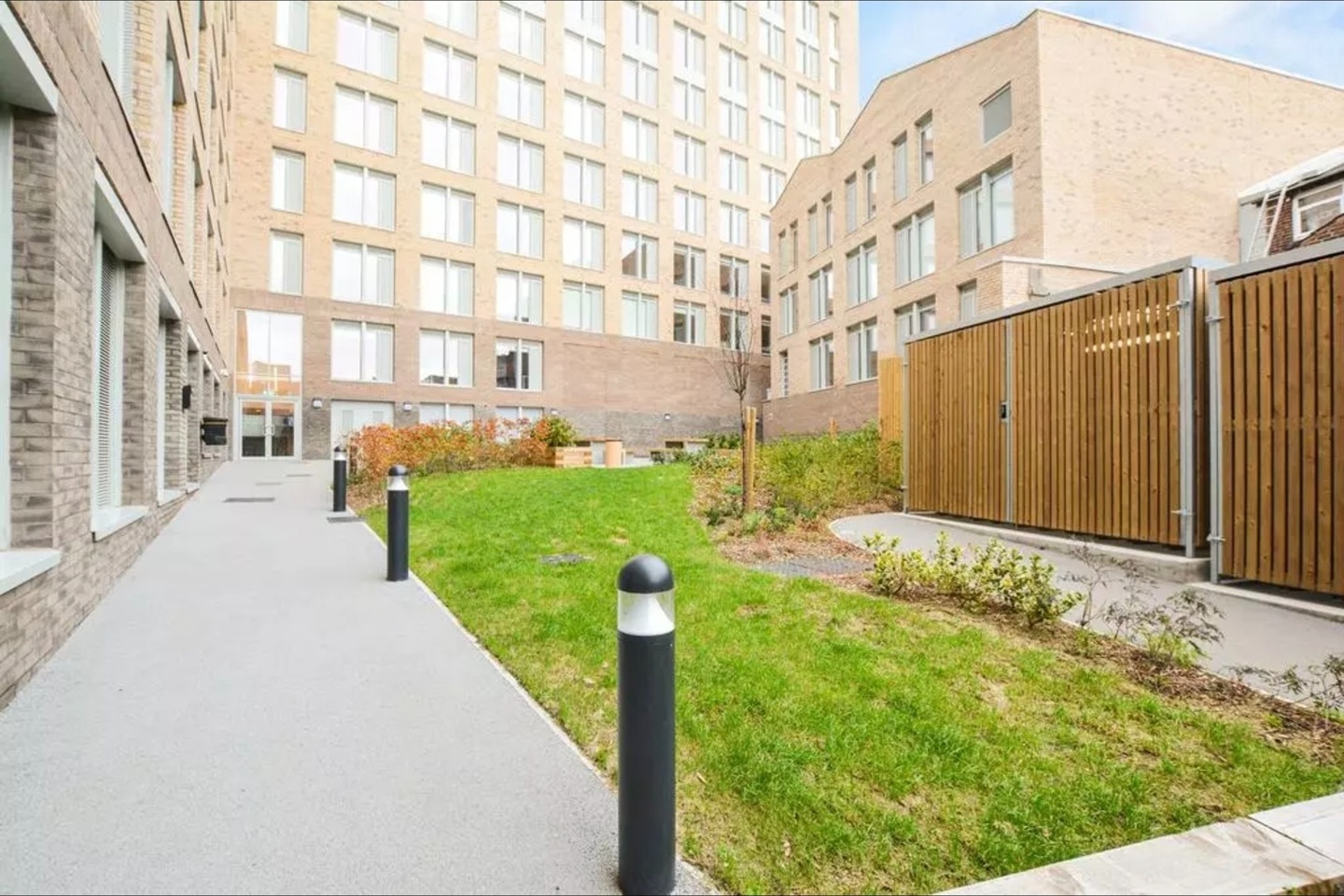 Eccles, Manchester - 2 Bed Flat, Church Street Place, M30 - To Rent Now ...