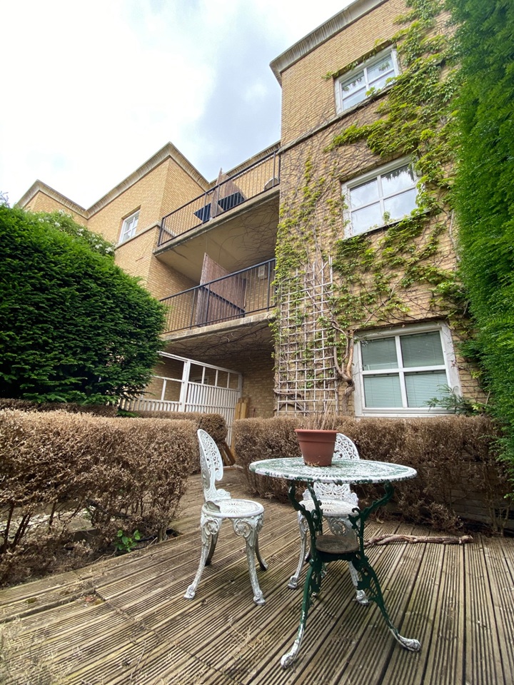 London - 4 Bed Terraced House, Queen Of Denmark Court, SE16 - To Rent ...