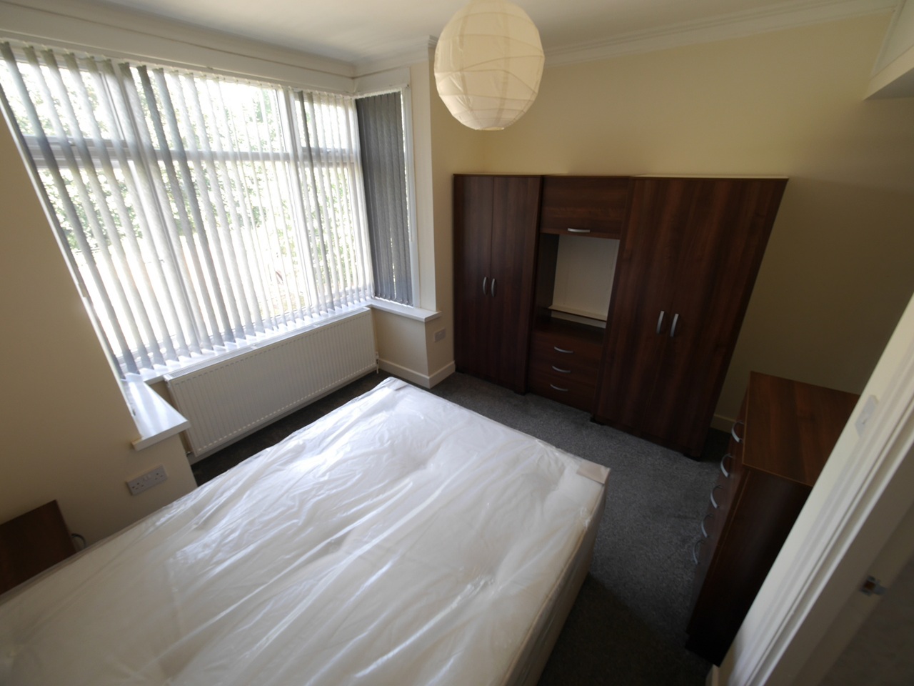 Hounslow - Room in a Shared House, Bulstrode Avenue, TW3 - To Rent Now ...