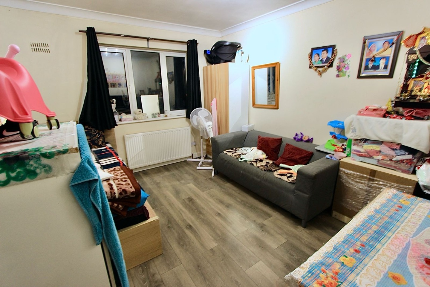 London - 1 Bed Flat, Colvin Road, E6 - To Rent Now for £1,550.00 p/m