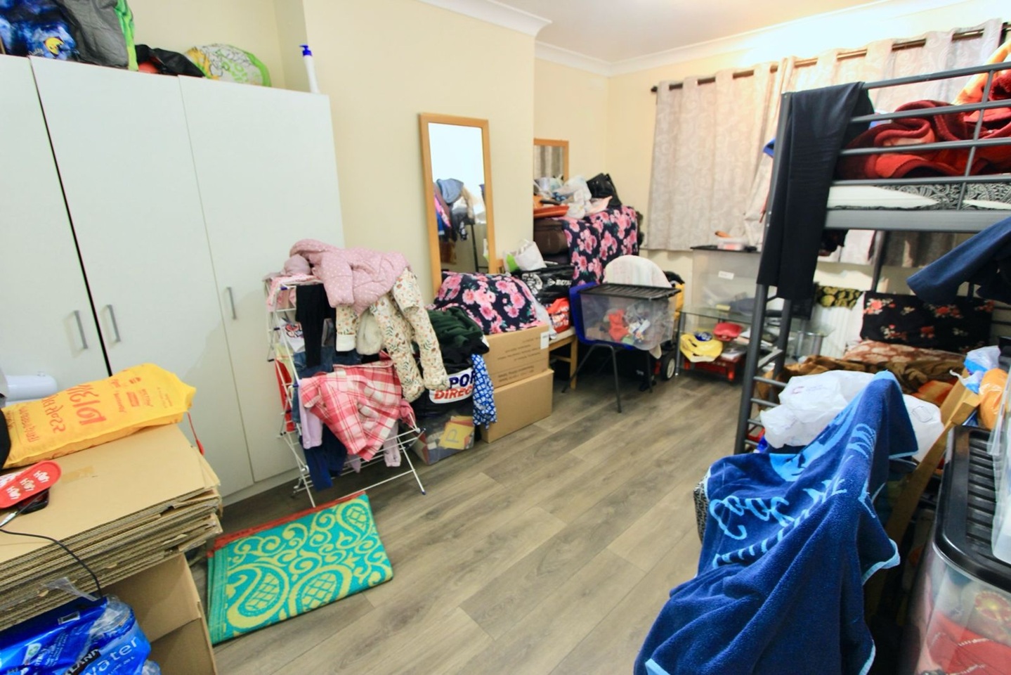 London - 1 Bed Flat, Colvin Road, E6 - To Rent Now for £1,550.00 p/m