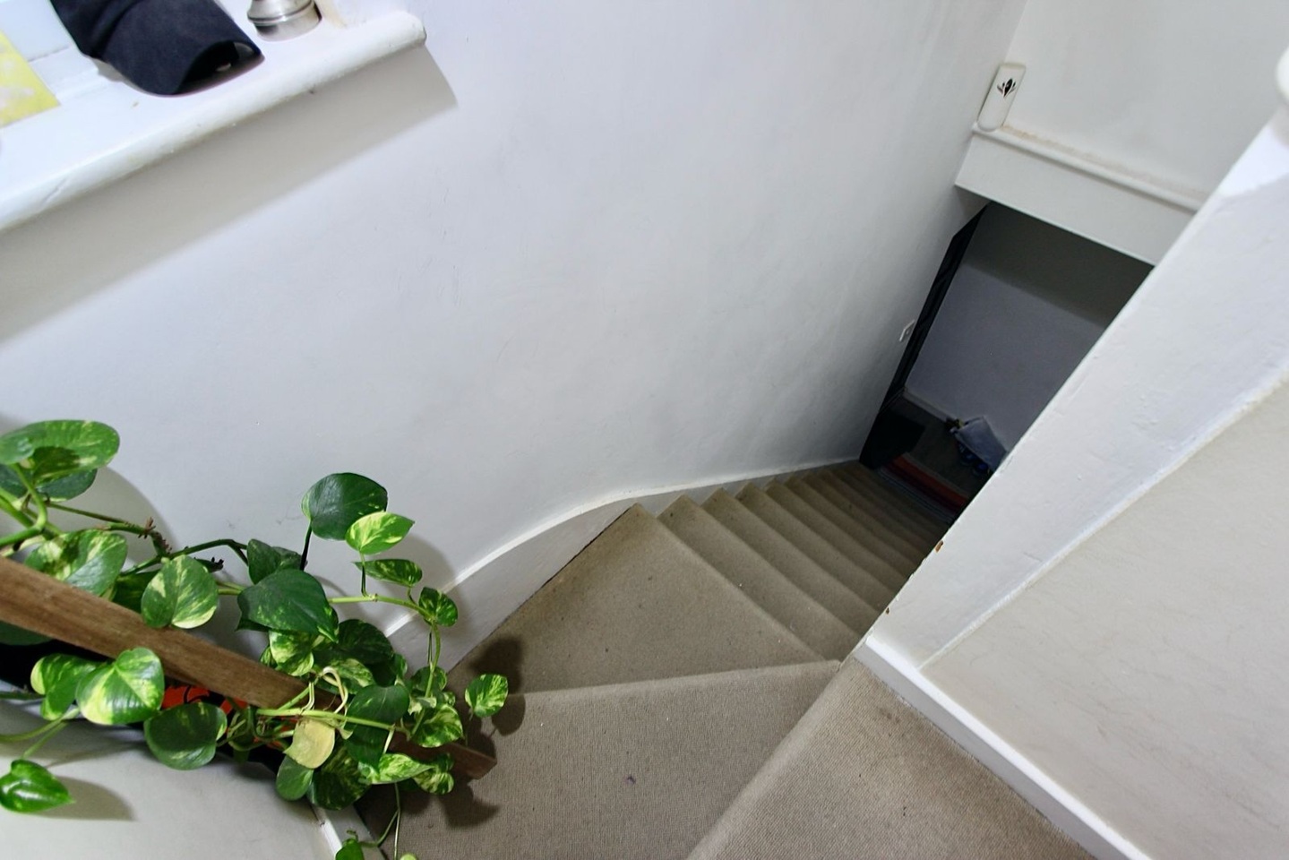 London - 1 Bed Flat, Colvin Road, E6 - To Rent Now for £1,550.00 p/m