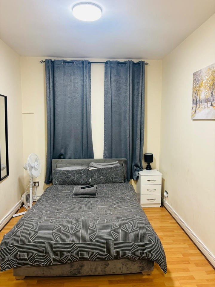 London - Room in a Shared House, Disraeli Road, E7 - To Rent Now for £ ...