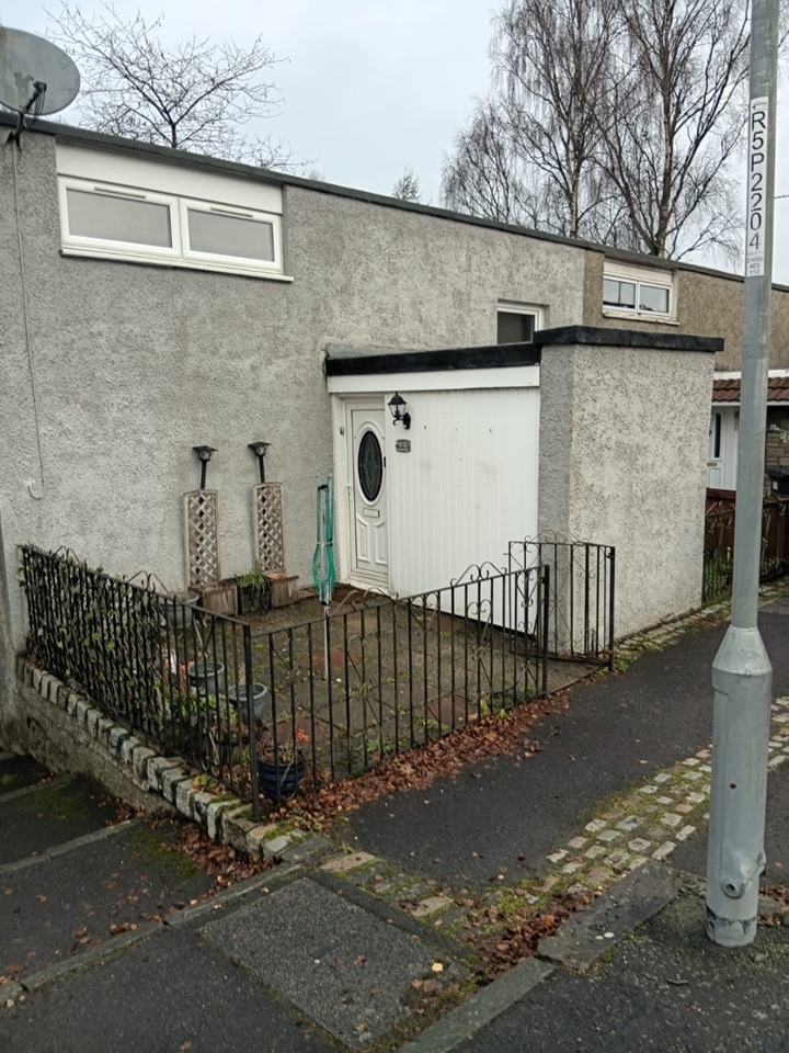 Cumbernauld, Glasgow - 2 Bed Terraced House, Darroch Way, G67 - To Rent ...
