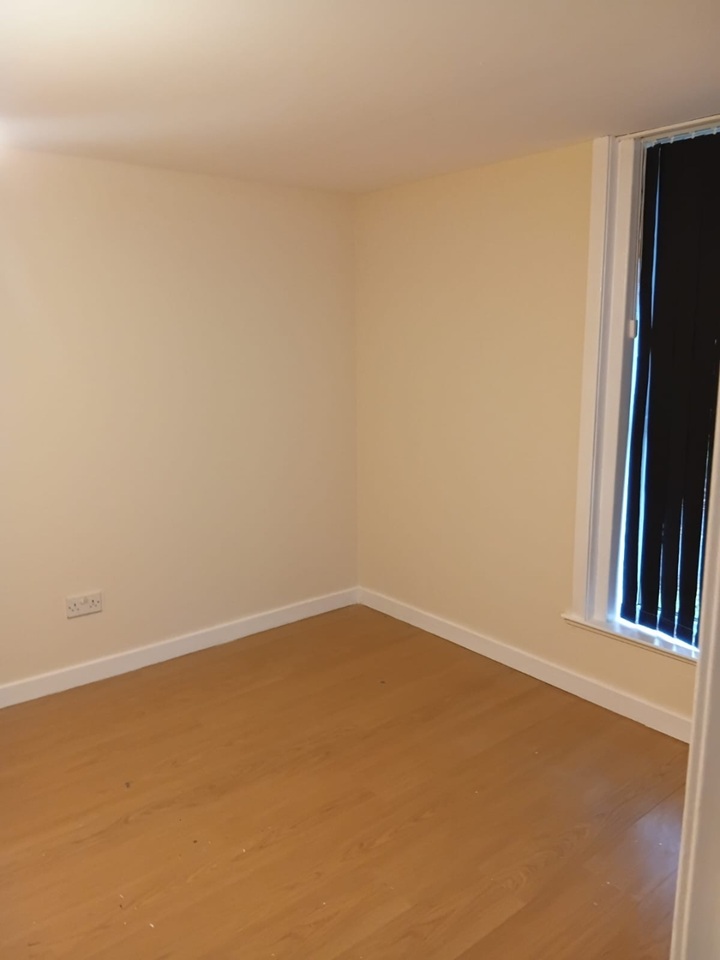 Cumbernauld, Glasgow - 2 Bed Terraced House, Darroch Way, G67 - To Rent ...