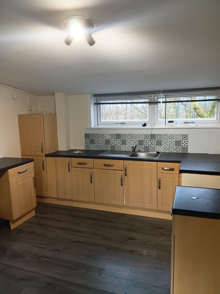 Cumbernauld, Glasgow - 2 Bed Terraced House, Darroch Way, G67 - To Rent ...