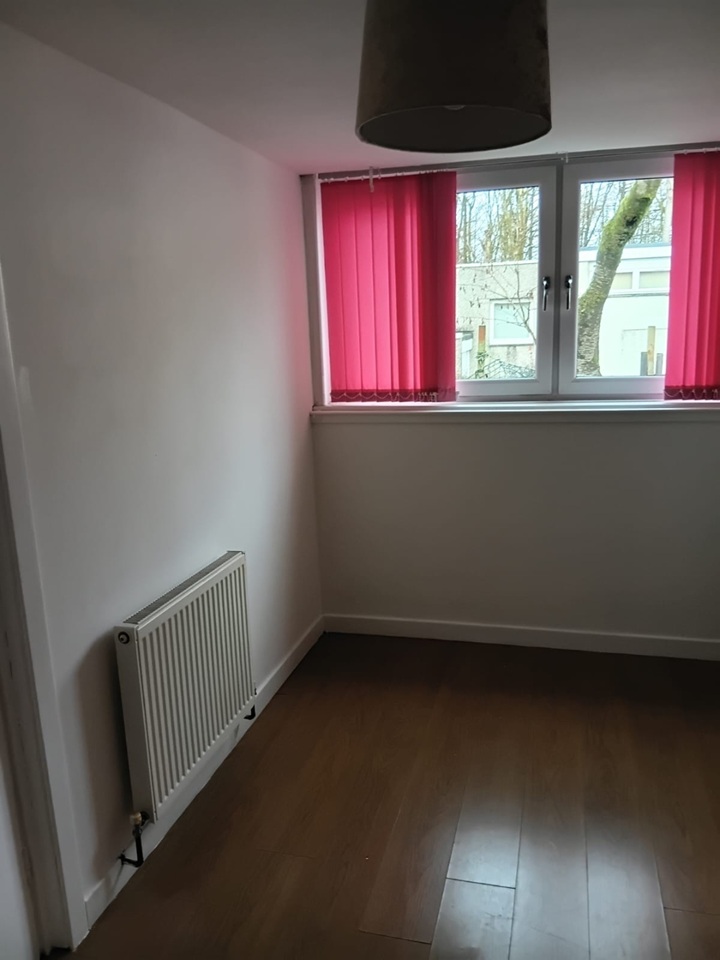 Cumbernauld, Glasgow - 2 Bed Terraced House, Darroch Way, G67 - To Rent ...