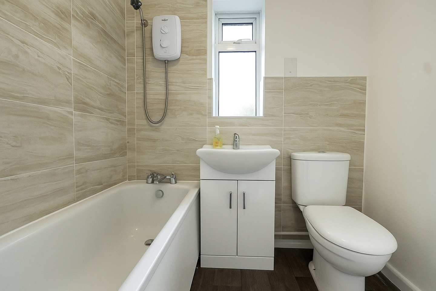 Eastleigh - 2 Bed Flat, Derby Road, SO50 - To Rent Now for £1,100.00 p/m
