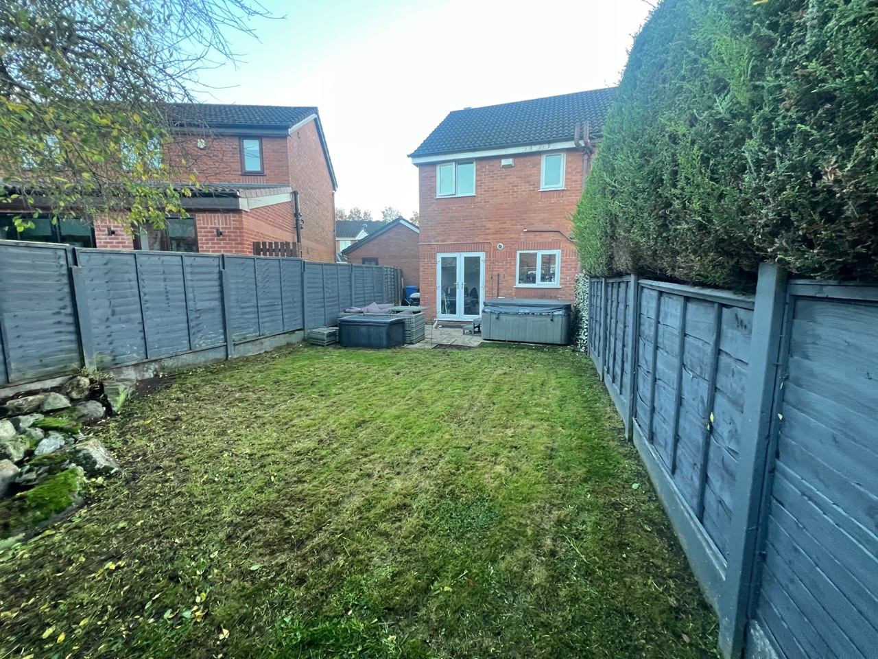 Chorley - 3 Bed Semi-Detached House, Yew Tree Close, PR7 - To Rent Now ...
