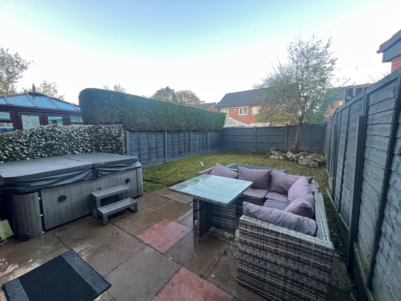 Chorley - 3 Bed Semi-Detached House, Yew Tree Close, PR7 - To Rent Now ...