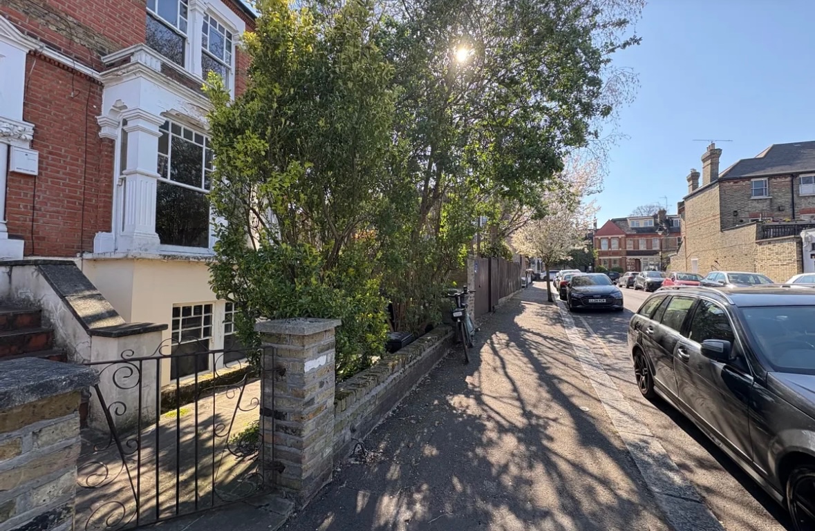 London - 3 Bed Flat, Fairfield Road, N8 - To Rent Now for £2,500.00 p/m