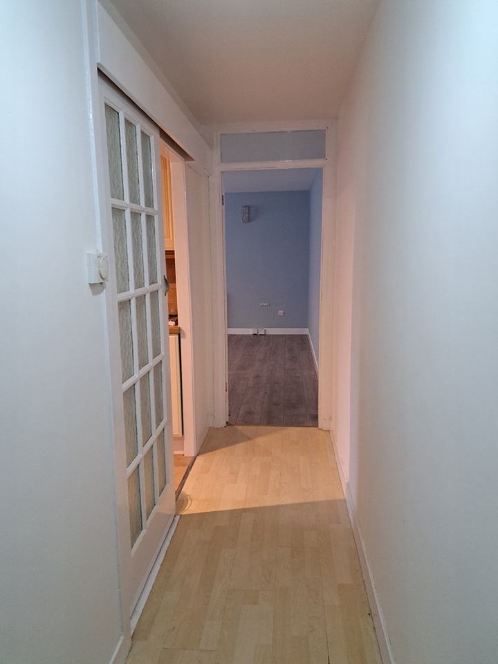 Cumbernauld, Glasgow - 1 Bed Flat, Abronhill, G67 - To Rent Now for £ ...