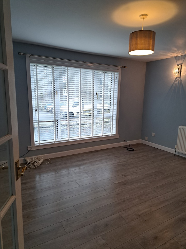 Cumbernauld, Glasgow - 1 Bed Flat, Abronhill, G67 - To Rent Now for £ ...