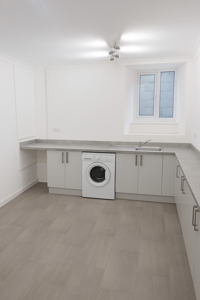 Sennybridge, Brecon - 3 Bed Flat, Tan Yr Allt, LD3 - To Rent Now for £ ...