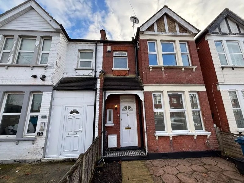 Harrow - 3 Bed Terraced House, Bruce Road, HA3 - To Rent Now for £2,500 ...