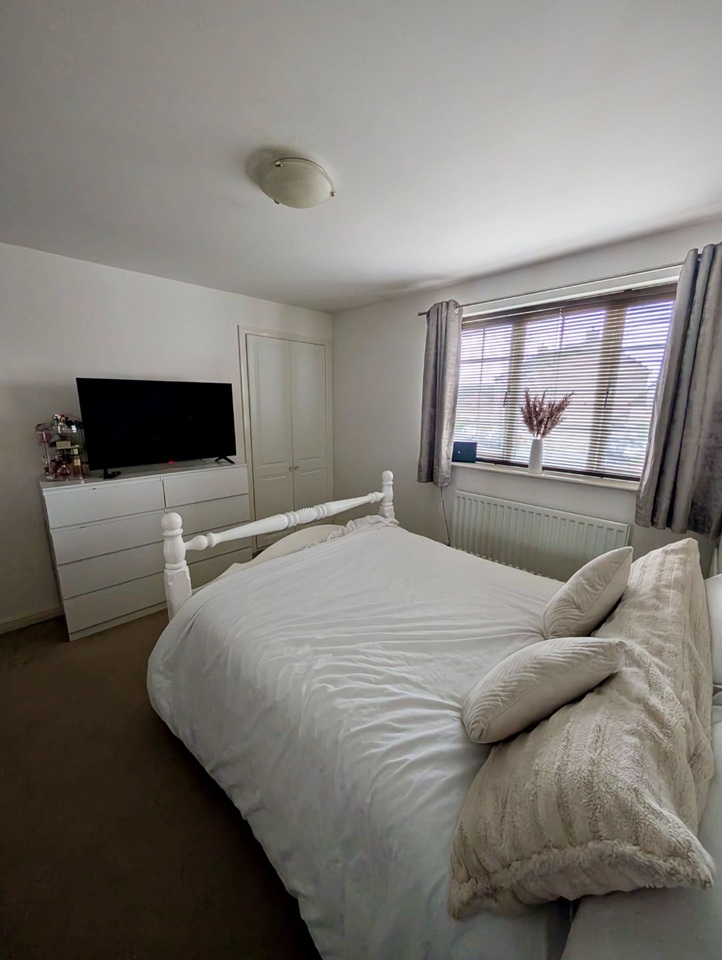 Newport - 1 Bed Flat, Bronllys Grove, NP10 - To Rent Now for £795.00 p/m
