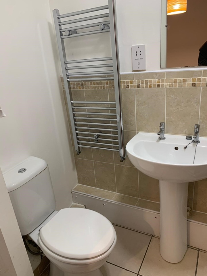 Nottingham - 2 Bed Flat, Violet House, NG10 - To Rent Now for £825.00 p/m