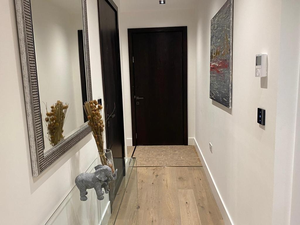 London - 2 Bed Flat, Keybridge Tower, SW8 - To Rent Now for £6,500.00 p/m