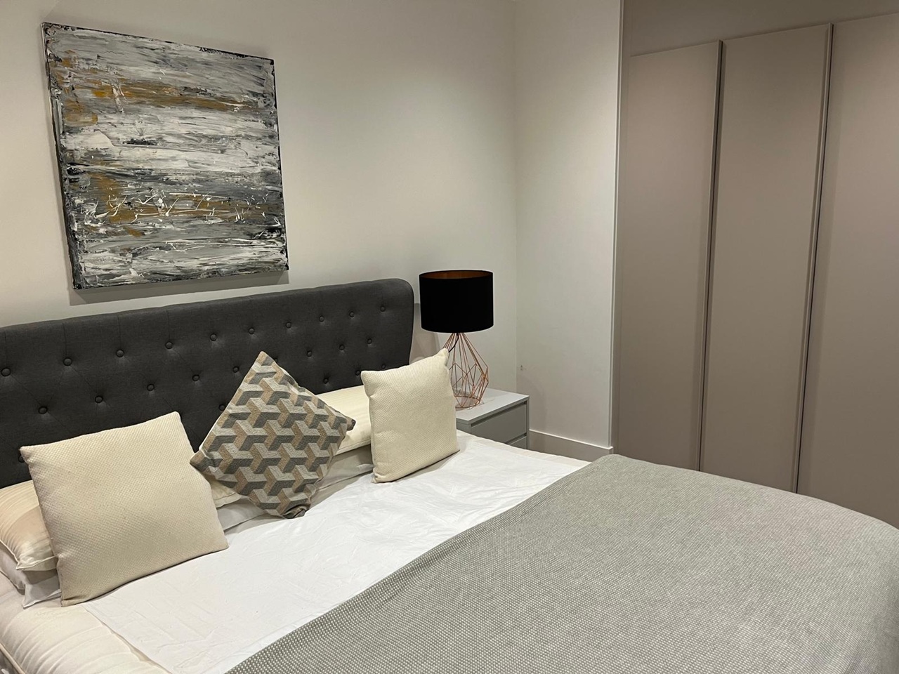 London - 2 Bed Flat, Keybridge Tower, SW8 - To Rent Now for £6,500.00 p/m