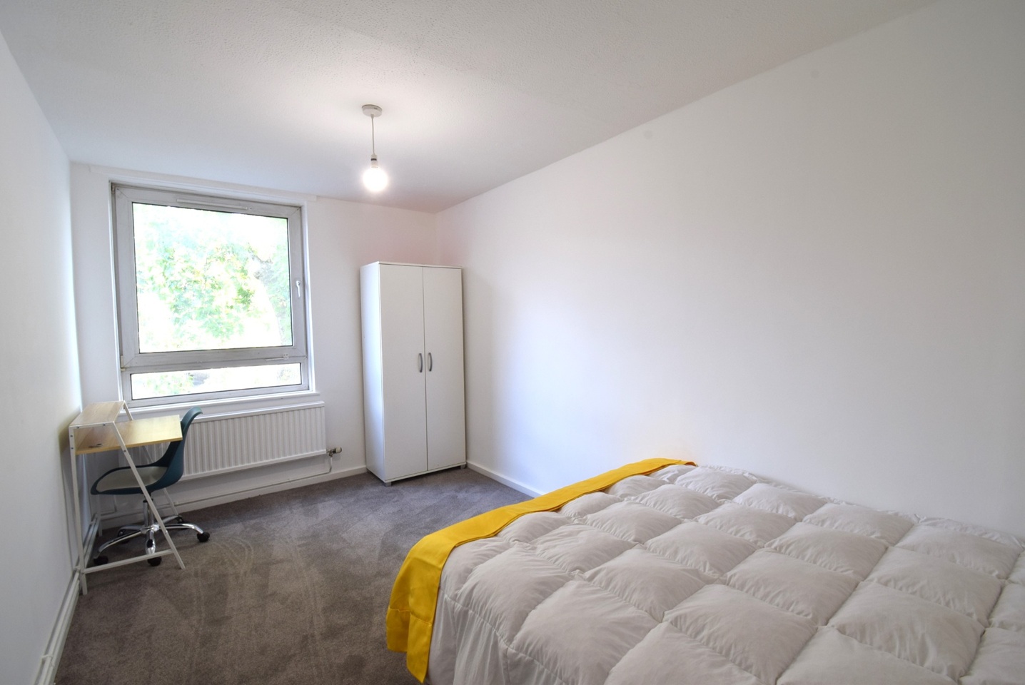 London - Room in a Shared House, Benham Close, SW11 - To Rent Now for £ ...