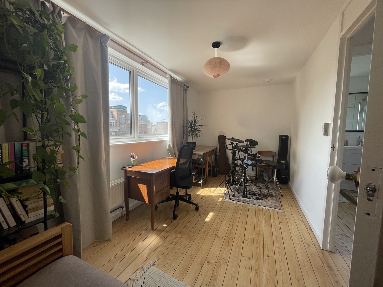 London - 2 Bed Maisonette, Thomas Burt House, E2 - To Rent Now for £ ...