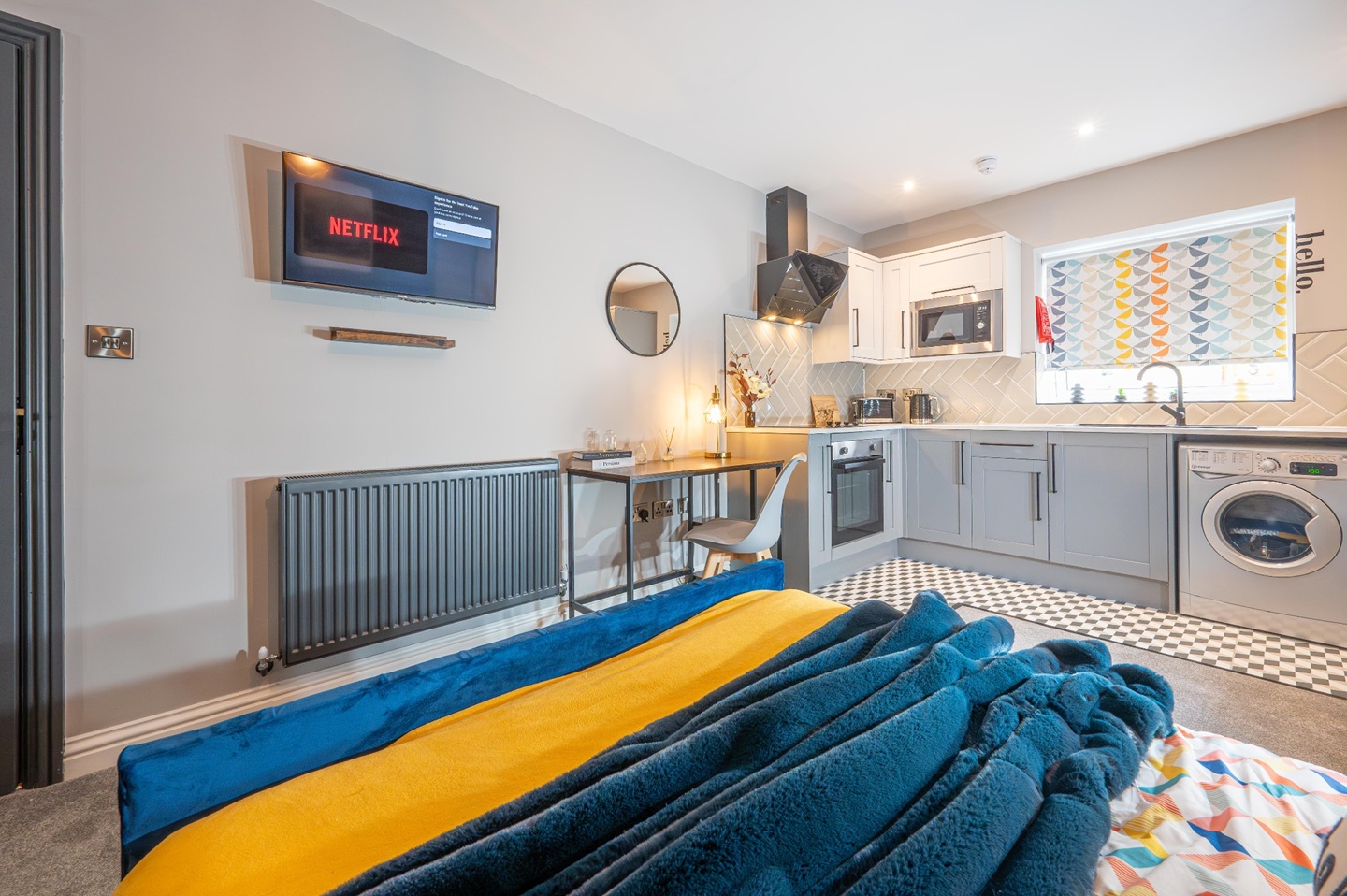 Swindon - 1 Bed Flat, Old Town, SN1 - To Rent Now for £1,100.00 p/m