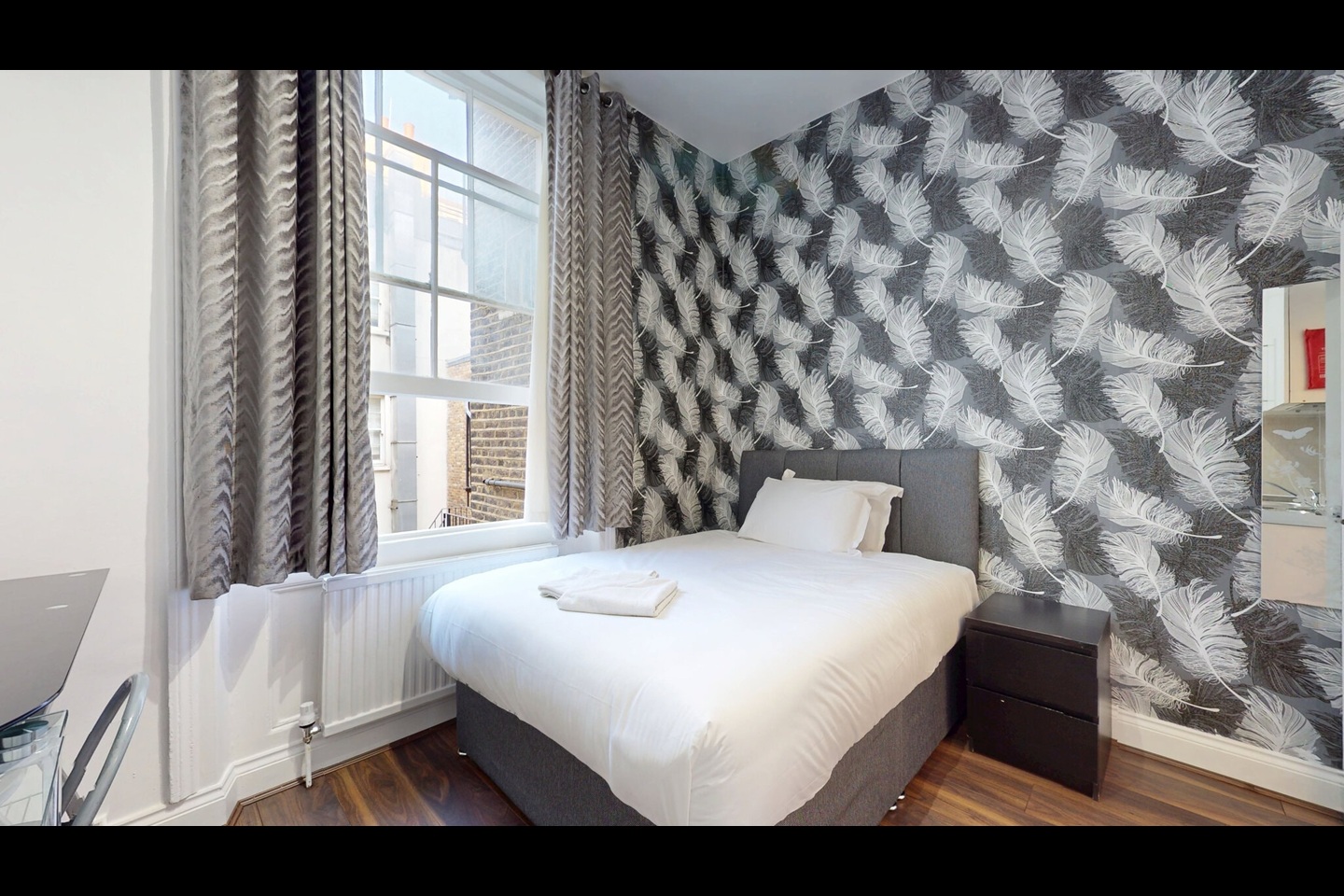 London - Studio Flat, Talbot Square, W2 - To Rent Now for £1,450.00 p/m