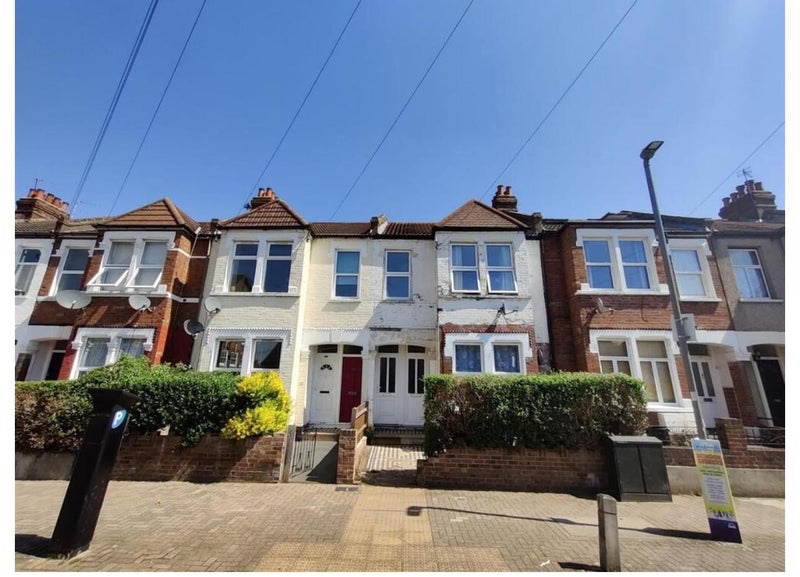 London - Room in a Shared House, Sellincourt Road, SW17 - To Rent Now ...