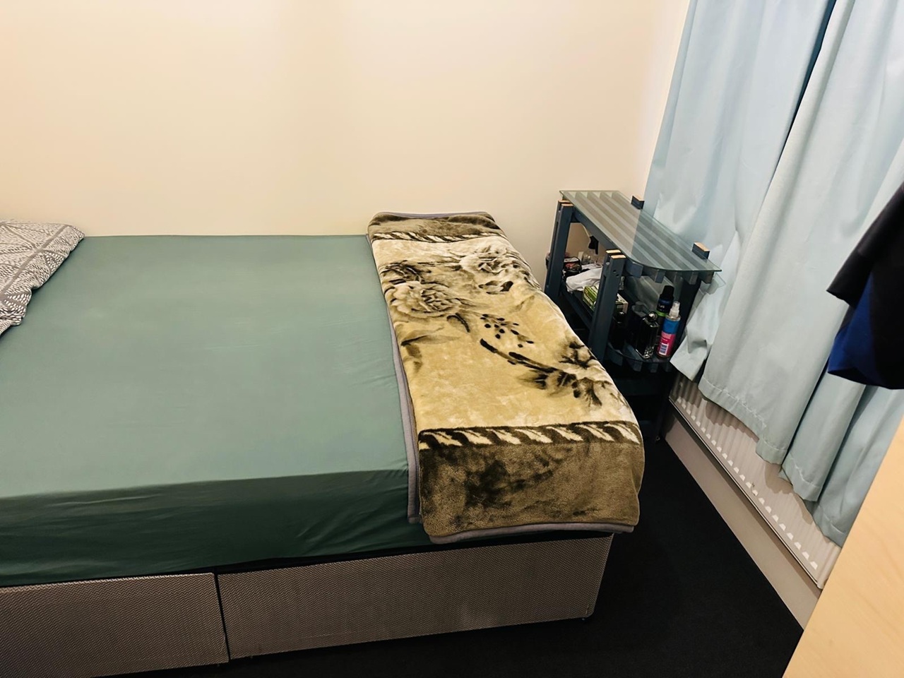 London - Room in a Shared House, Sellincourt Road, SW17 - To Rent Now ...