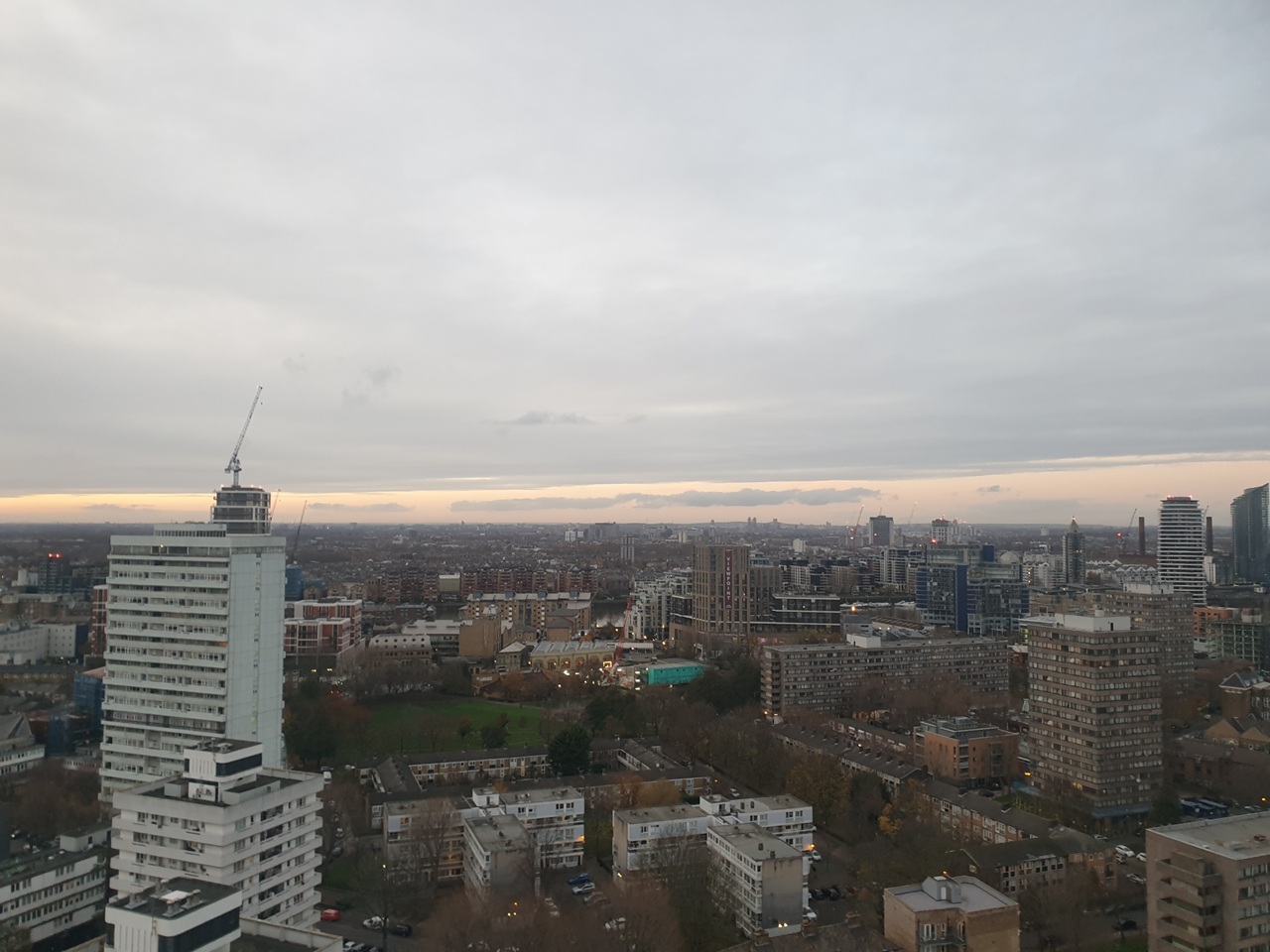London - 2 Bed Flat, Duval House, SW11 - To Rent Now for £3,350.00 p/m