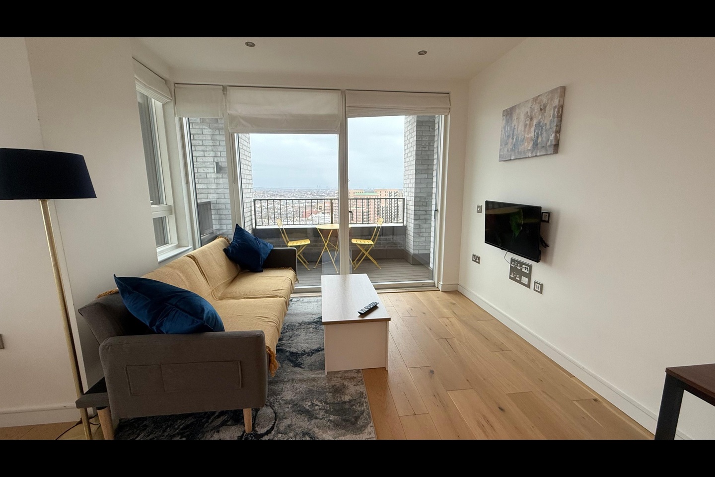 London - 2 Bed Flat, Duval House, SW11 - To Rent Now for £3,350.00 p/m