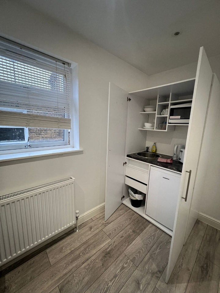 London - 1 Bed Flat, Morrish Road, SW2 - To Rent Now for £1,100.00 p/m