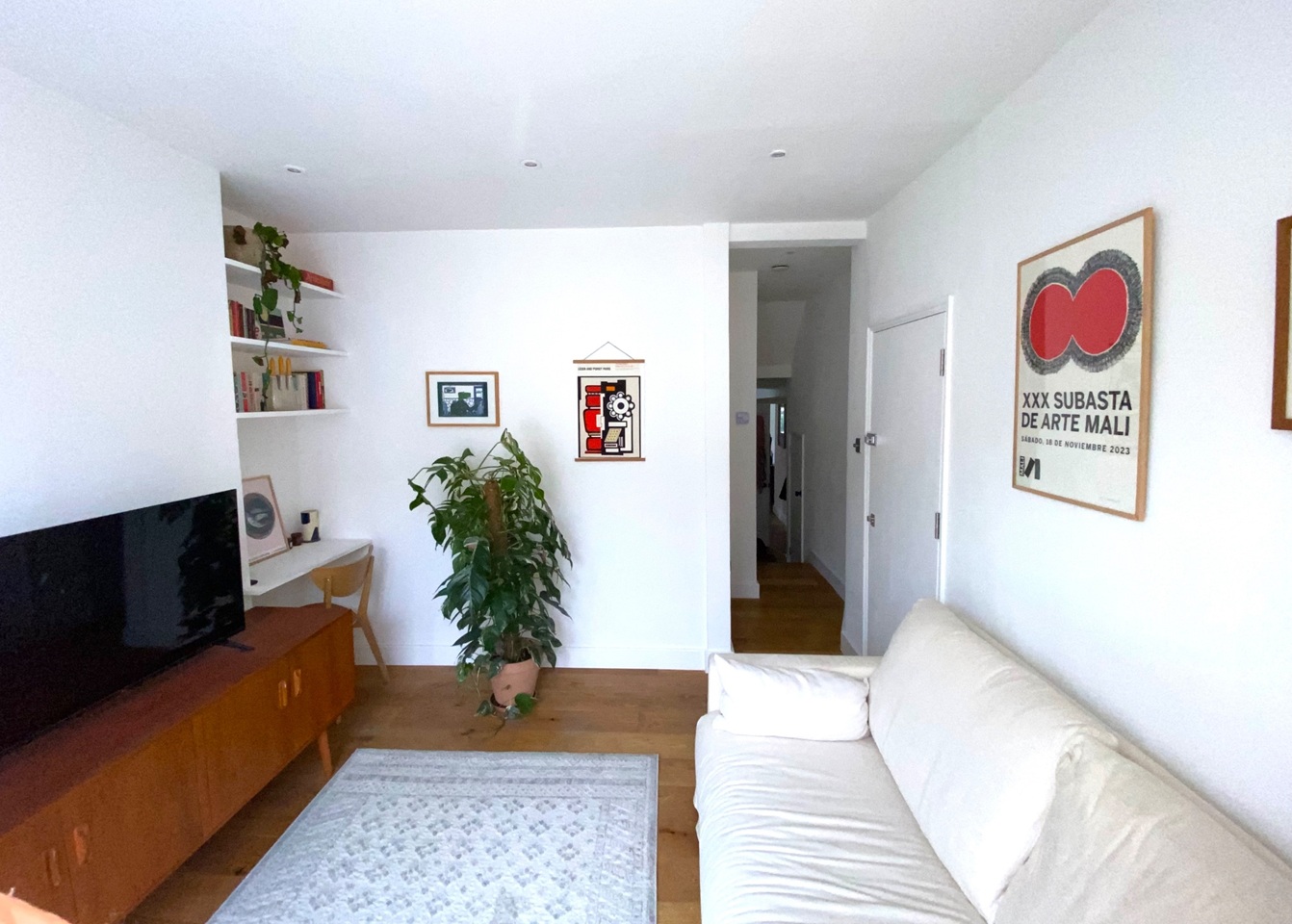 London - 1 Bed Flat, Homerton, E9 - To Rent Now for £2,000.00 p/m