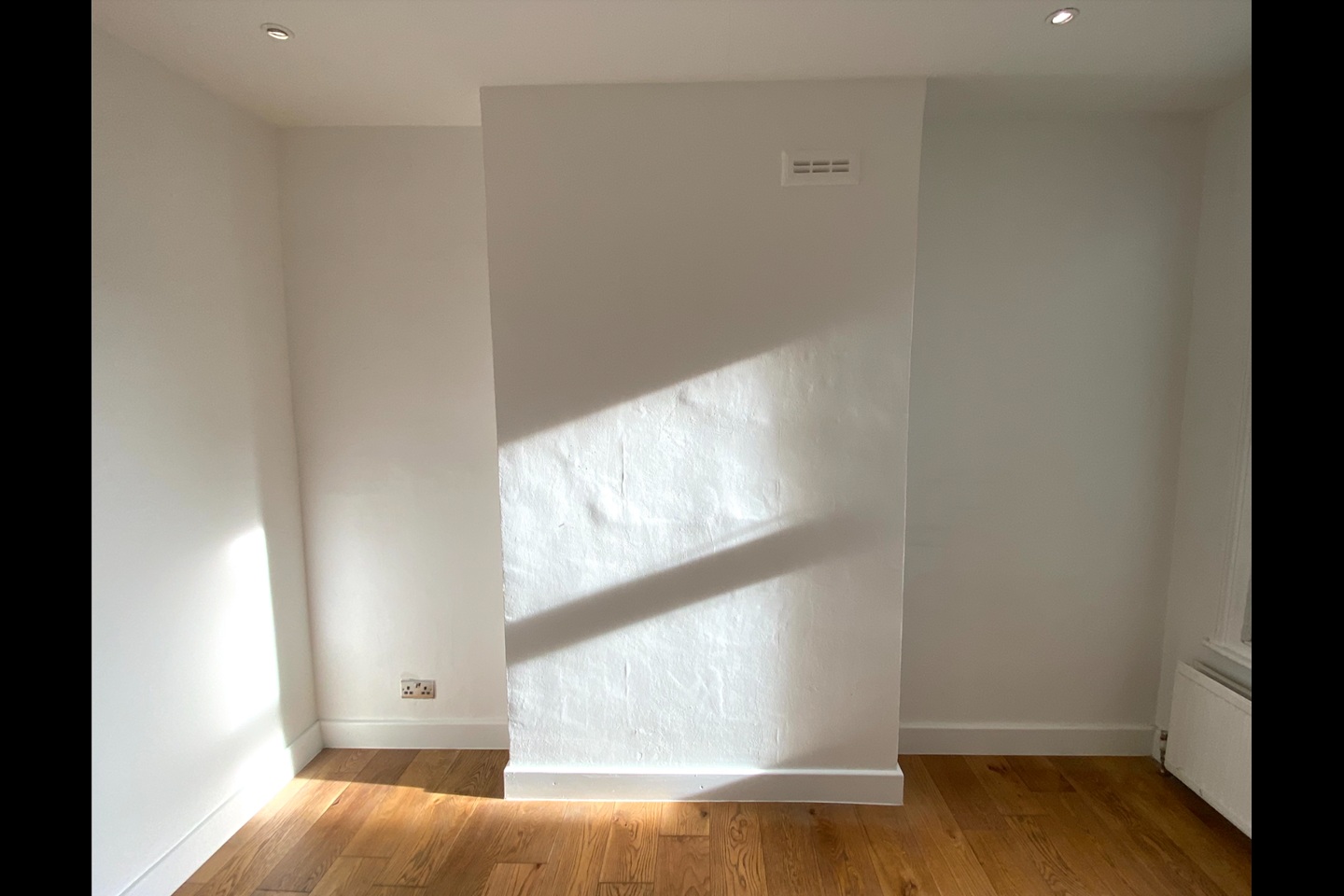 London - 1 Bed Flat, Homerton, E9 - To Rent Now for £2,000.00 p/m