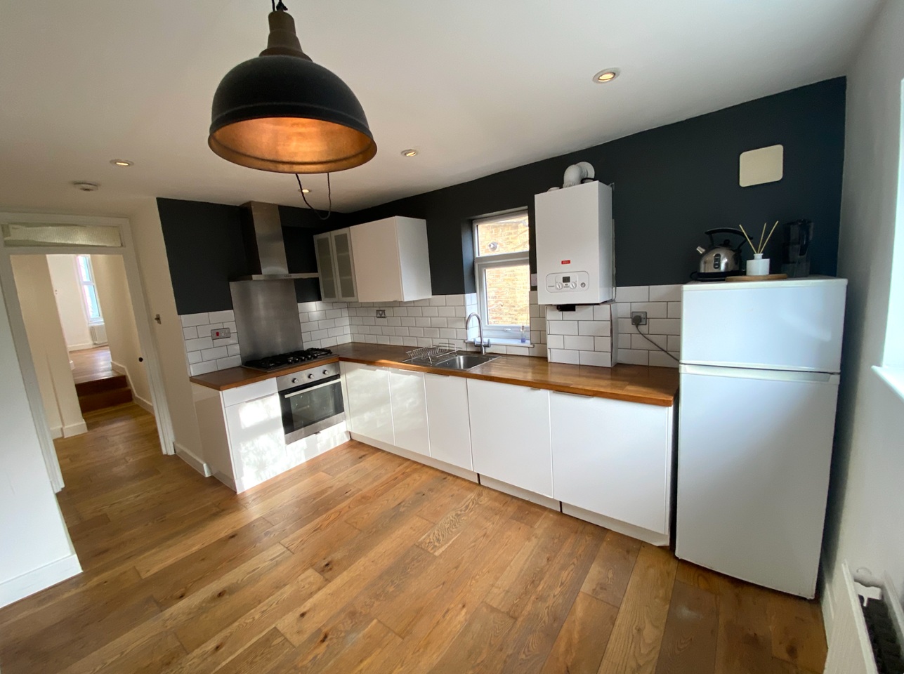 London - 1 Bed Flat, Homerton, E9 - To Rent Now for £2,000.00 p/m