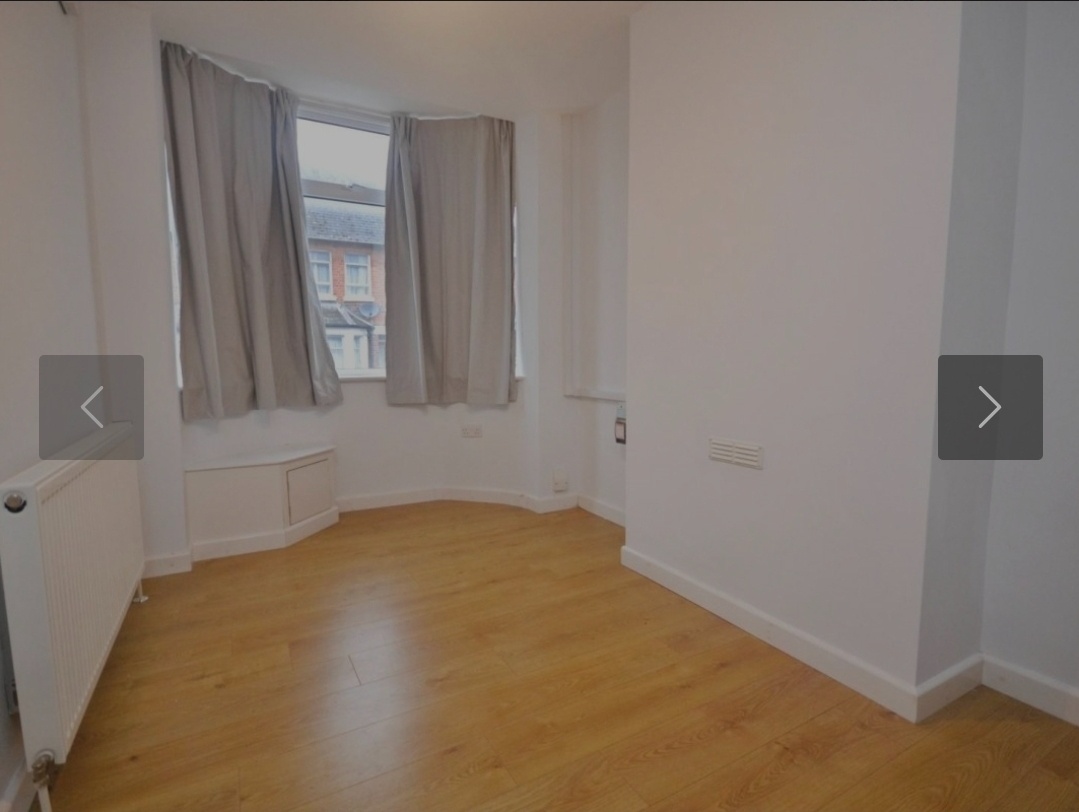 Reading - 3 Bed Terraced House, Amherst Road, RG6 - To Rent Now for £ ...