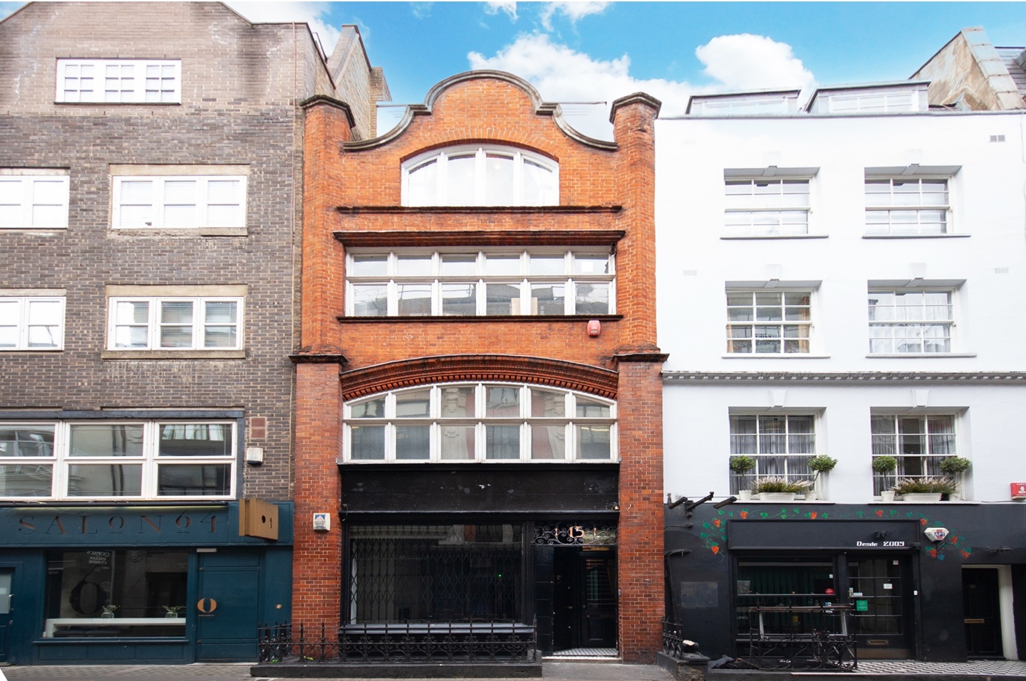 London - 1 Bed Flat, Bateman Street, W1D - To Rent Now for £2,450.00 p/m