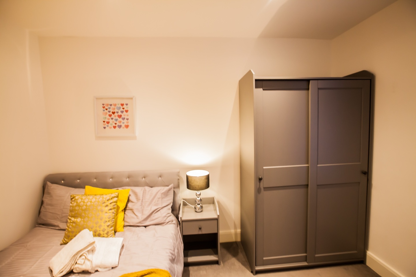 Surbiton - 3 Bed Semi-Detached House, Warwick Grove, KT5 - To Rent Now ...