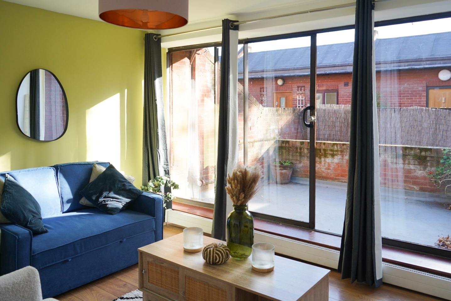 London - 3 Bed Flat, Oakshott Court, NW1 - To Rent Now for £5,200.00 p/m