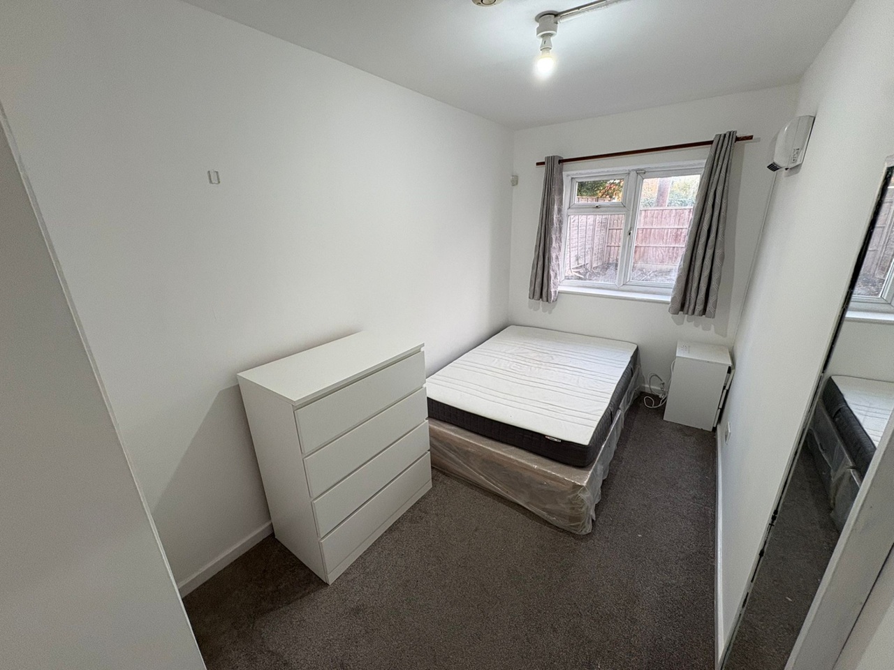 Manchester - 1 Bed Flat, Brook Road, M14 - To Rent Now for £745.00 p/m