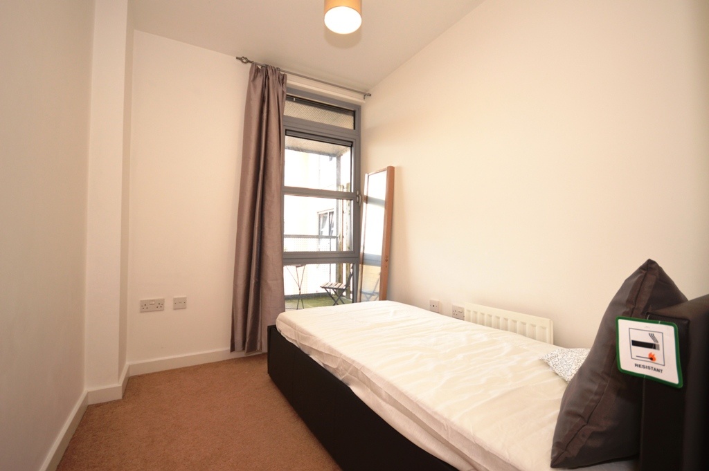 London - 2 Bed Flat, Hannah Building, E1 - To Rent Now for £2,050.00 p/m