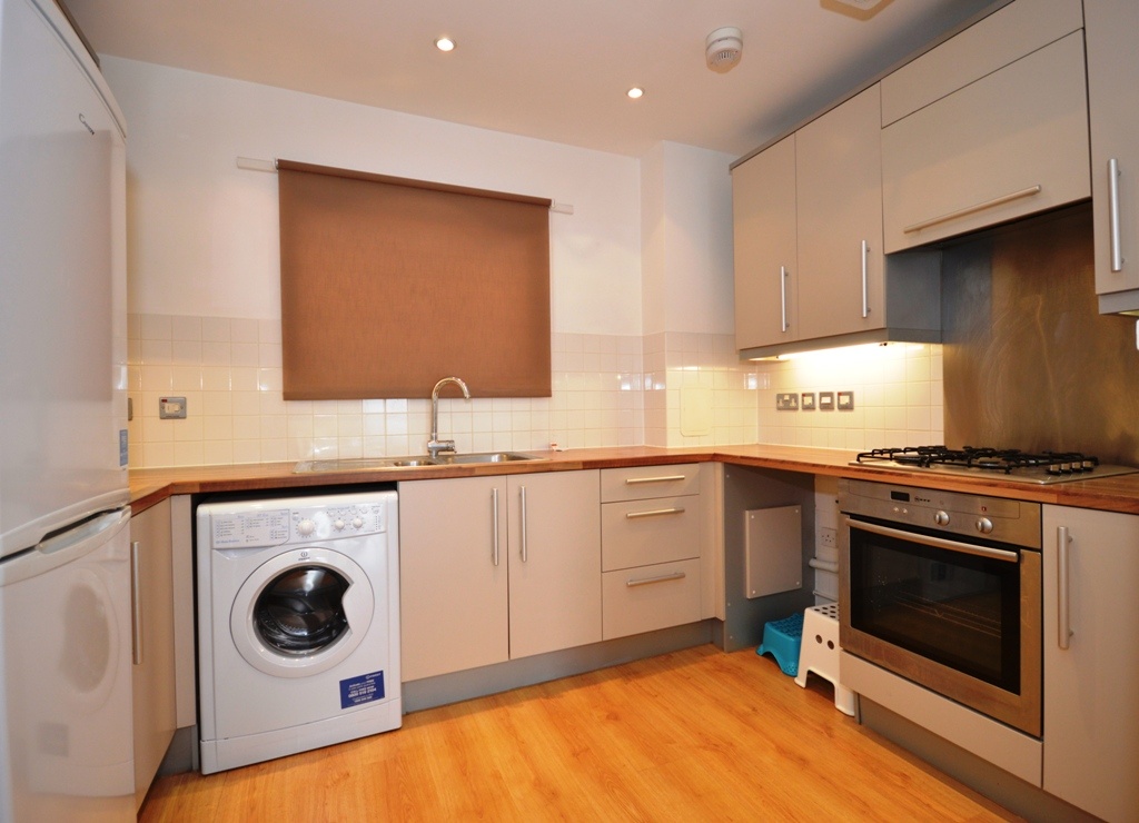 London - 2 Bed Flat, Hannah Building, E1 - To Rent Now for £2,050.00 p/m