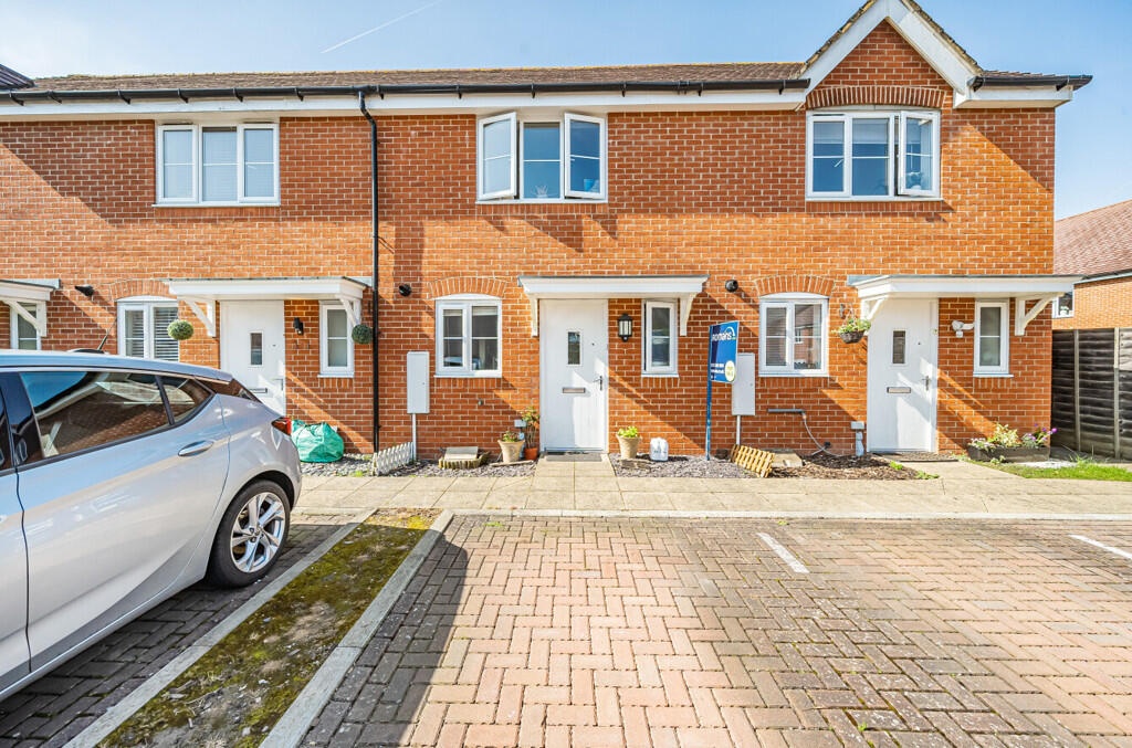 Three Mile Cross, Reading - 2 Bed Terraced House, Fawn Drive, RG7 - To ...
